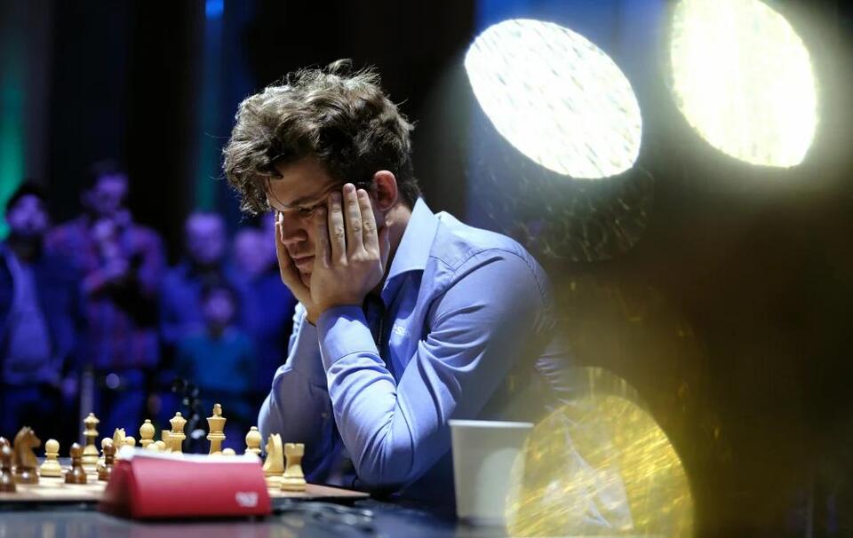 Five-time world chess champion quits event after refusing to change out ...