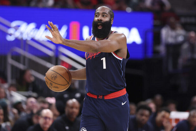 NBA insider reveals which Western Conference team might trade for James ...
