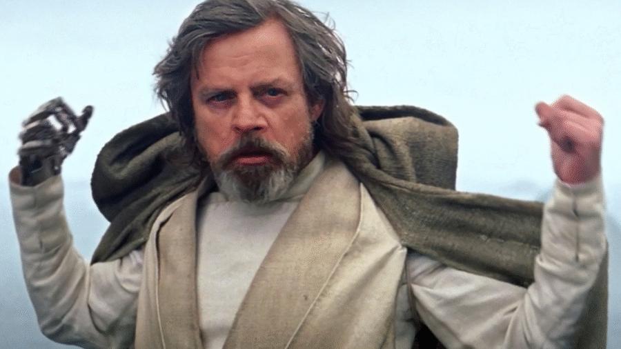 Star Wars Tries And Fails To Redeem Its Worst Sequel Moment - NewsBreak