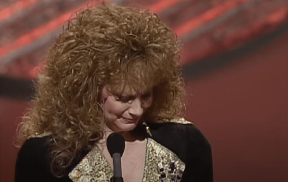 On This Date: Reba McEntire Band Members & Tour Manager Were Tragically ...