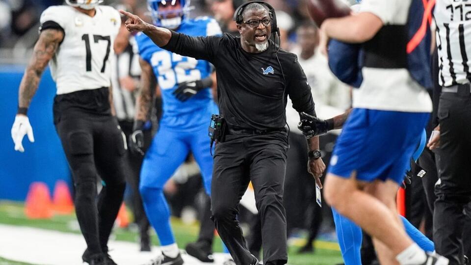 Detroit Lions DC Aaron Glenn Linked To NFC Head Coach Opening - NewsBreak