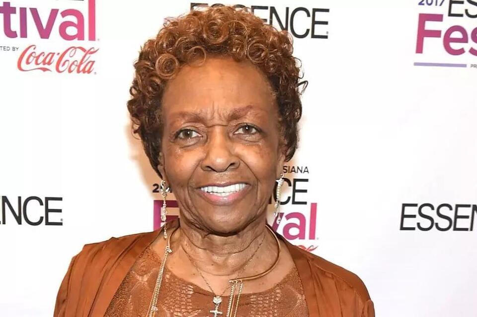Cissy Houston, Grammy Award-Winning Mother of Whitney Houston, Dead at ...