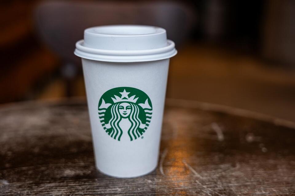 Starbucks Closes Unprofitable Stores And Cuts 900 Jobs - NewsBreak