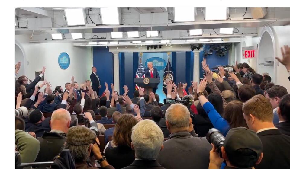 🎥 President Trump takes question on airplane, helicopter crash - NewsBreak