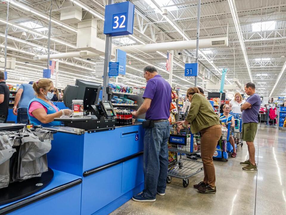 ‘We can’t keep living like this,’ Walmart shopper fumes sharing photo ...