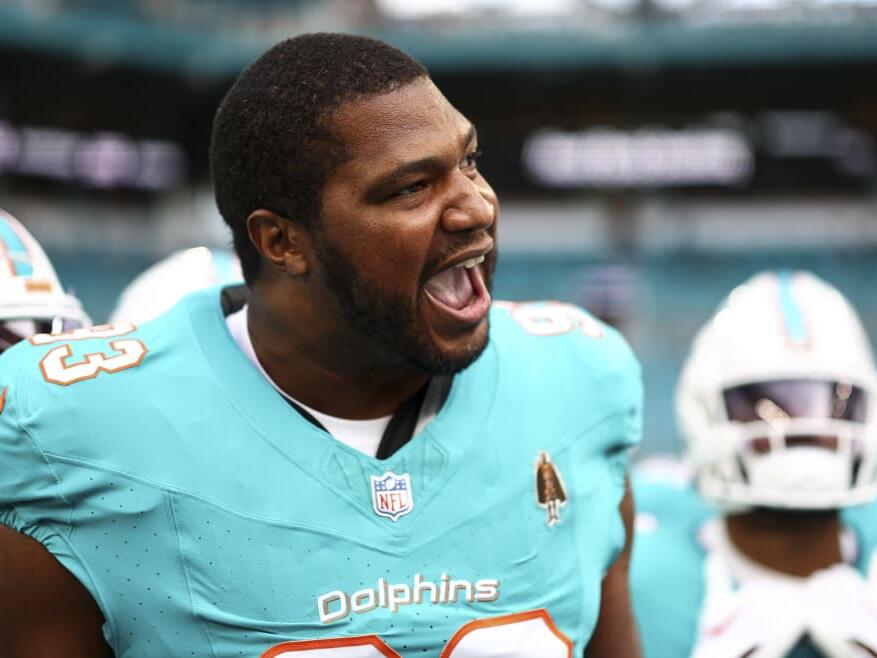 Another Dolphins Player Reveals He Was Handcuffed in Tyreek Hill Incident