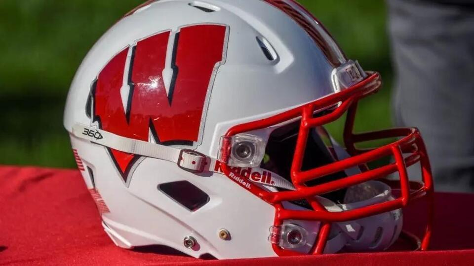 Former Wisconsin tight end Jack Pugh dies at 24 after stepping away to ...
