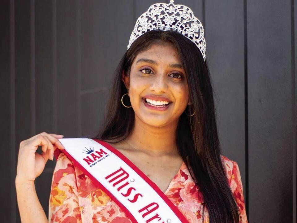 Gilbert teen crowned Miss Teen Arizona