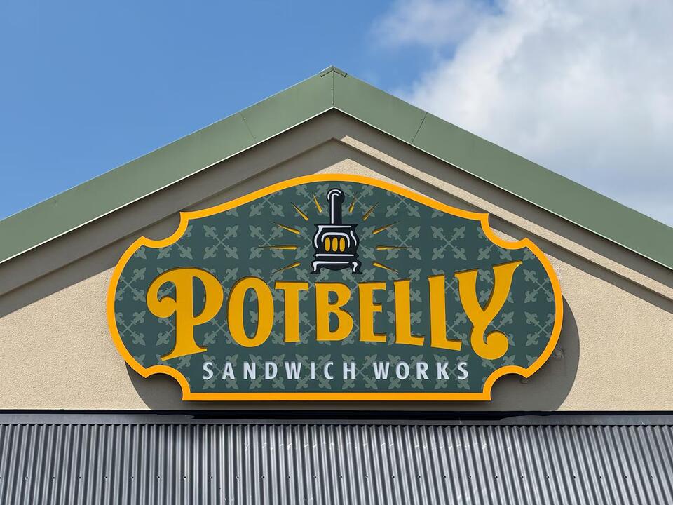 Potbelly to celebrate Kalamazoo grand opening with merch, free gift ...
