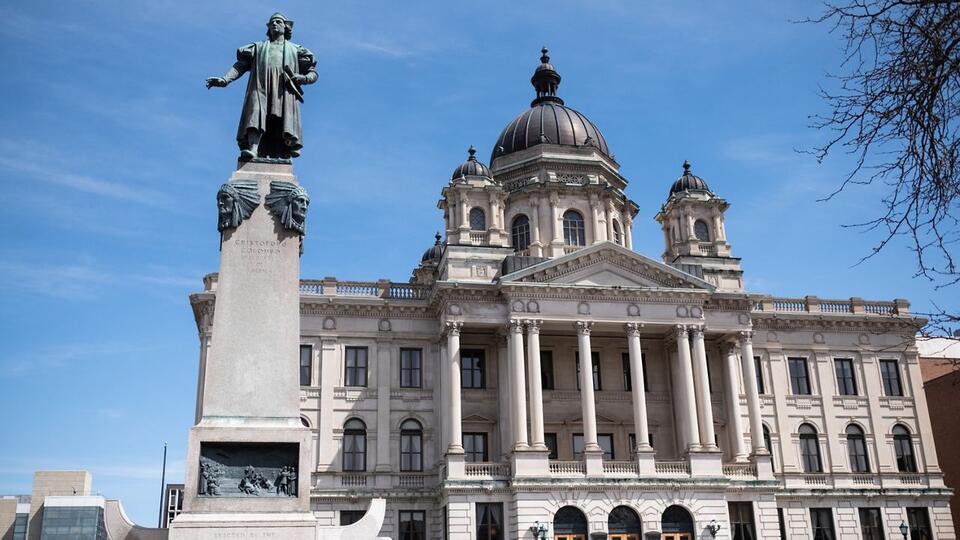 Syracuse's Columbus statue still standing years after Mayor Walsh said ...