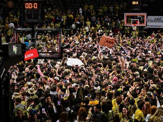 Kyle Filipowski injury update: Duke star injured by fan in Wake Forest ...