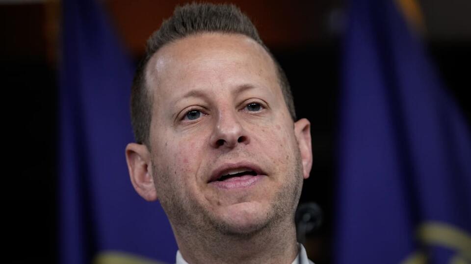 Dem Rep Sorry for Posting ‘Inappropriate’ Meme of Biden Ogling Sydney ...