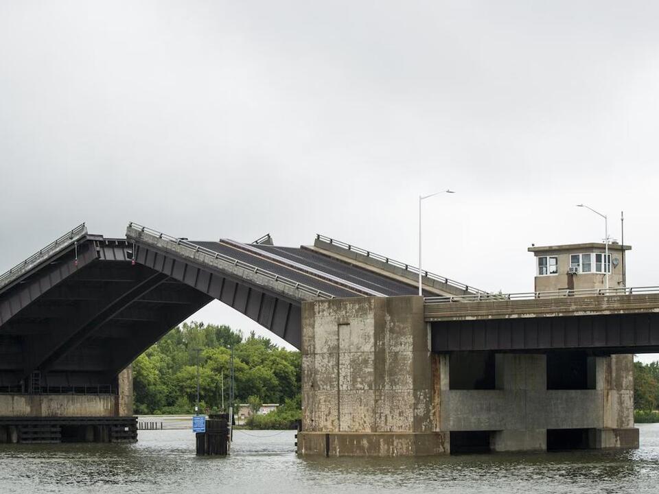 Bay City planning 24-hour Independence Bridge closure next week
