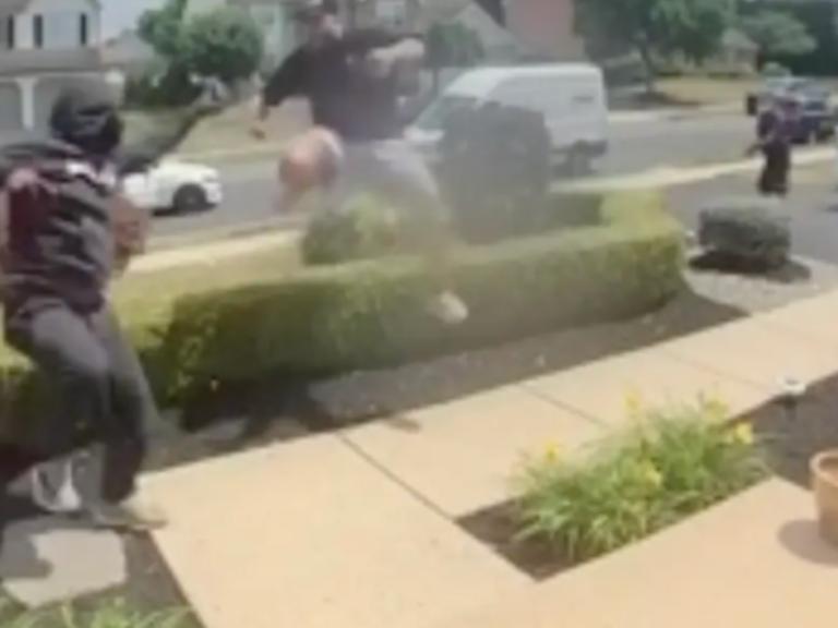 Delivery Gone Wrong as Thieves Clash Over Package In Shocking Video