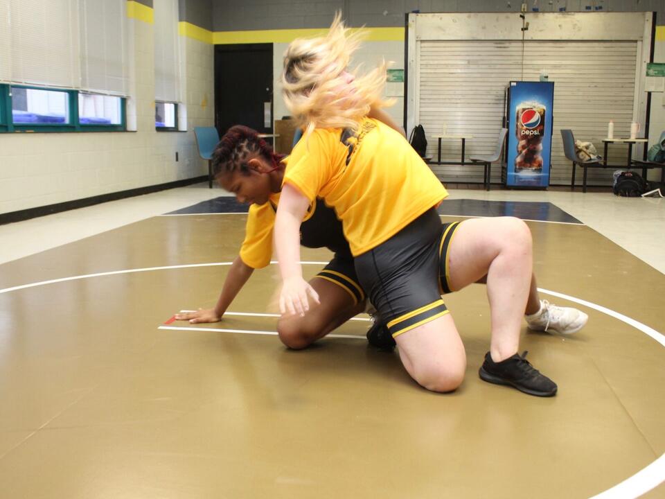 Building skills: Perquimans Middle School students form wrestling club
