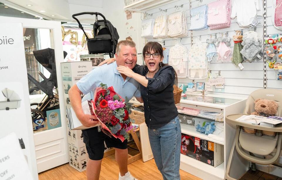 Man who quit delivery job after £5.2 million lottery win returns to ...