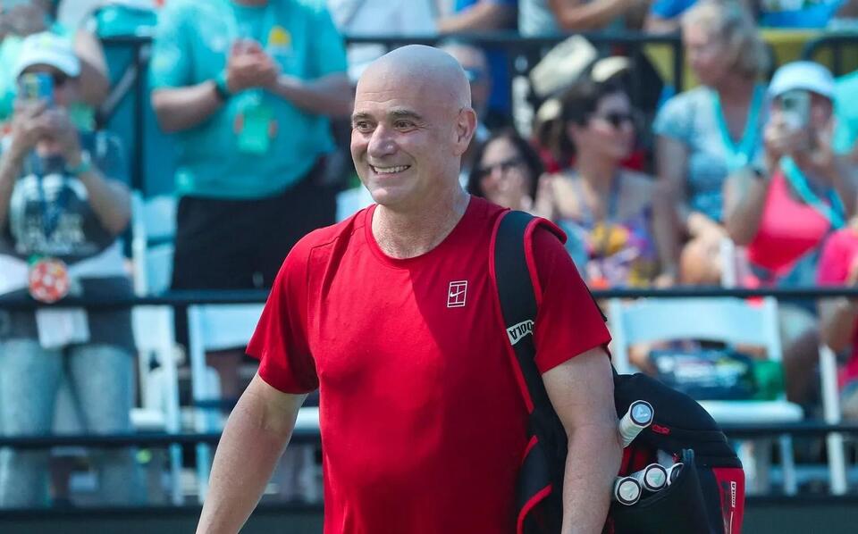 Andre Agassi Proudly Shows Off Special US Open Moments With Wife Steffi Graf, His Kids, and Coco ...