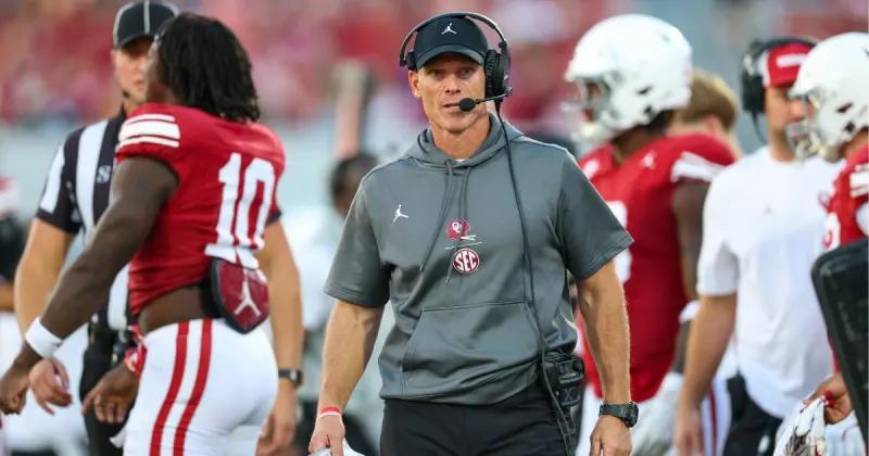 OU drops to No. 6 in latest AP Poll; Texas drops out of top 25 - NewsBreak