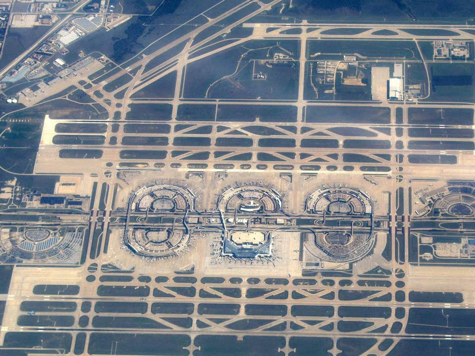 How Big Is the DFW Airport? Discover Its Size and How It Compares to ...