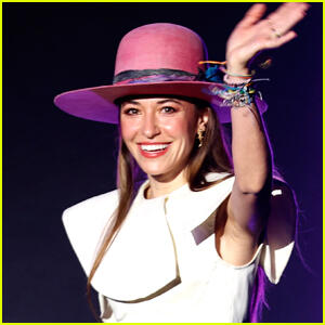 Who Is Lauren Daigle Dating? Does She Have Children? Relationship ...