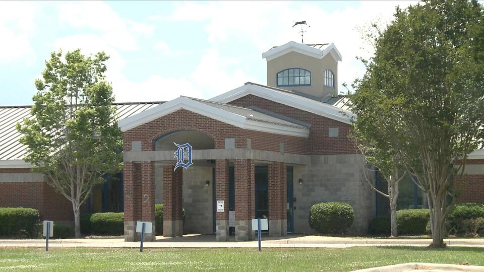 DHS Alumni Gather in Demopolis for Ultimate Tailgate - NewsBreak