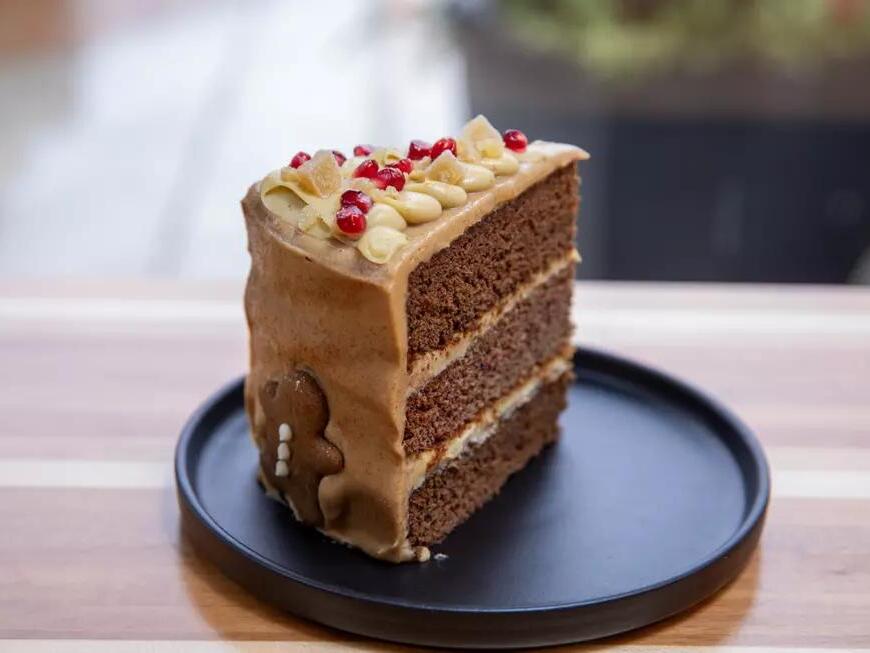 Sweetening the Season: Kindness Cake Supports ‘Shop with a Cop’ Program