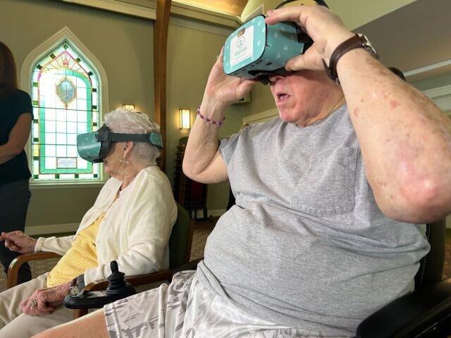 Seniors use virtual reality to combat loneliness, isolation in care ...