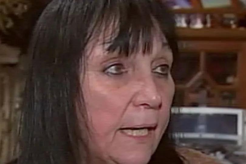 Horrifying three word 911 call as pet chimp ripped off woman's face and ...