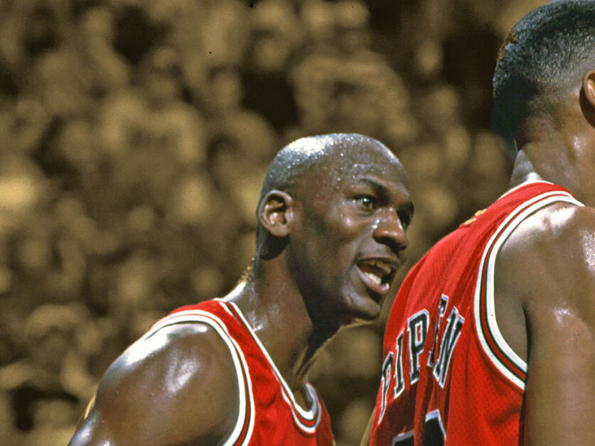 Scottie Pippen's reaction after the refs saved the Bulls against the ...