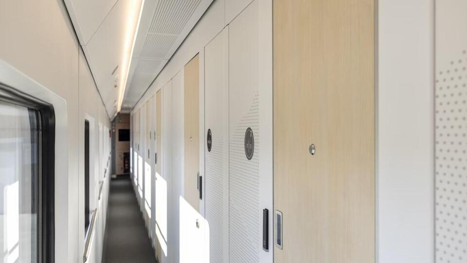 Inside the new 'privacy pod' cabins on Europe's sleeper trains - NewsBreak