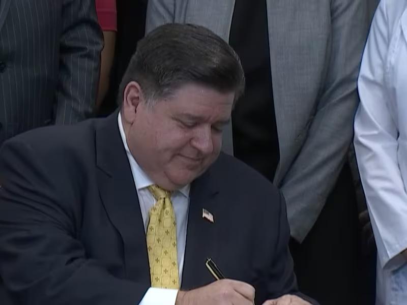 Gov. Pritzker signs package of bills expanding abortion rights in Illinois