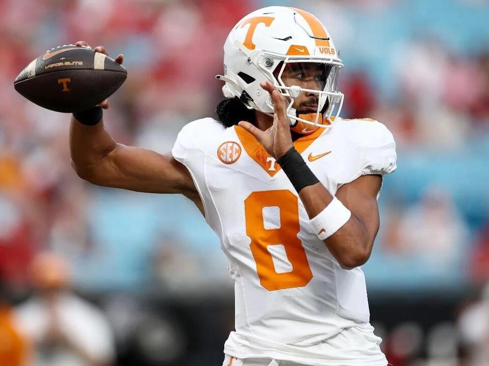 Tennessee vs. Arkansas prediction, odds, line, spread: 2024 college football picks, prop bets ...