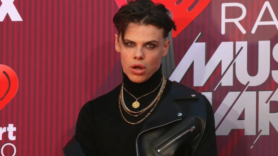 Yungblud hits No. 1 on ARIA chart as Australian tour drives ‘Idols ...