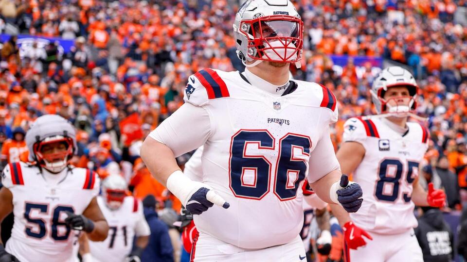 Super Bowl Matchups To Watch: Demarcus Lawrence vs. Will Campbell ...