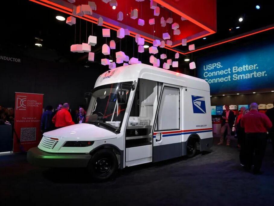 USPS debuts new trucks to rave reviews