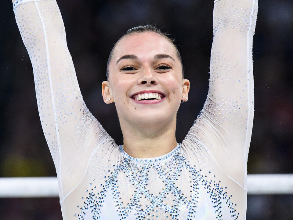 These Photos Of An Italian Gymnast Sponsored By Parmesan Cheese Are ...