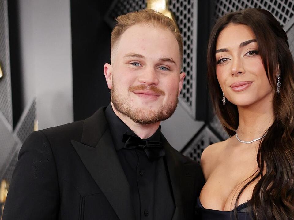 Zach Bryan's Girlfriend Claps Back at Gold Digger Accusations