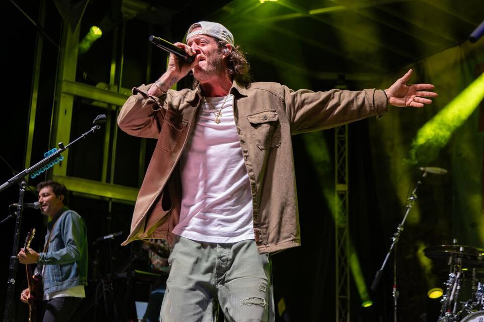 Tyler Hubbard Delivers Intimate Horizon Stage Show at Bethel Woods ...