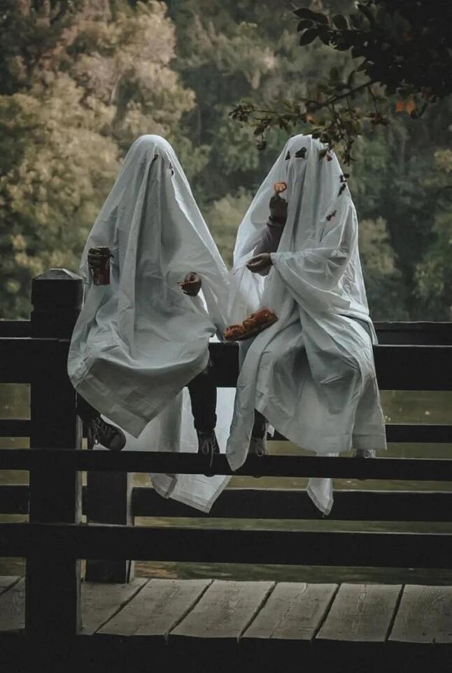 Cult Classic Couples Costumes (They're Just Better Homemade) - NewsBreak