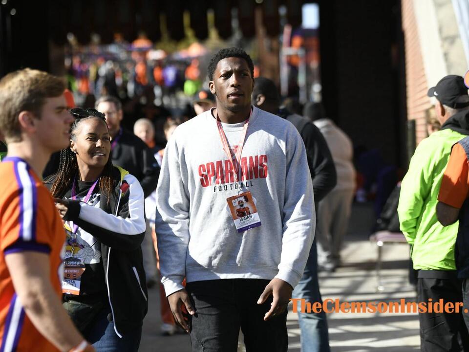 Big Honor for Highly Touted Clemson DL Commit