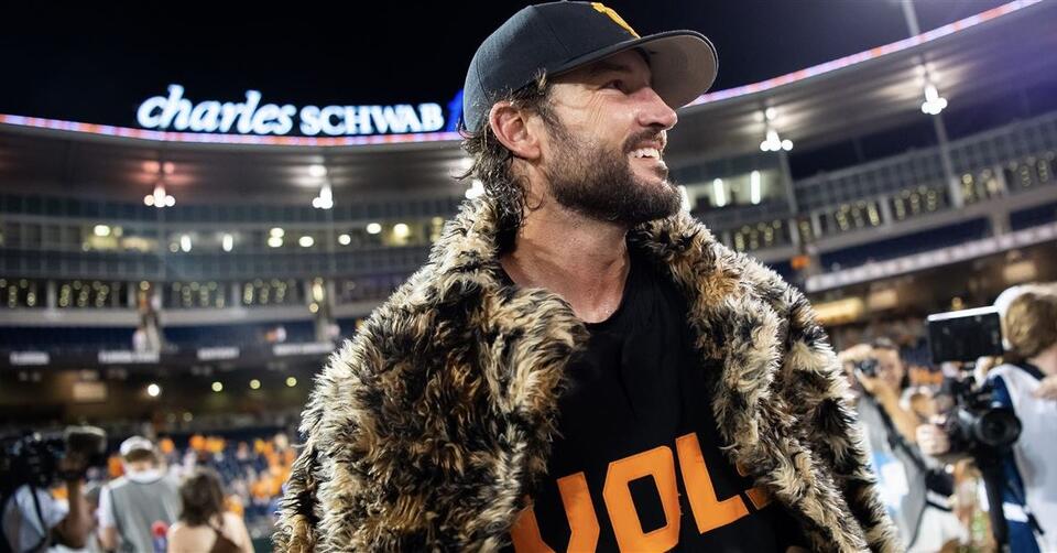 Tennessee finalizes deal with Tony Vitello to become highest-paid coach in college baseball ...