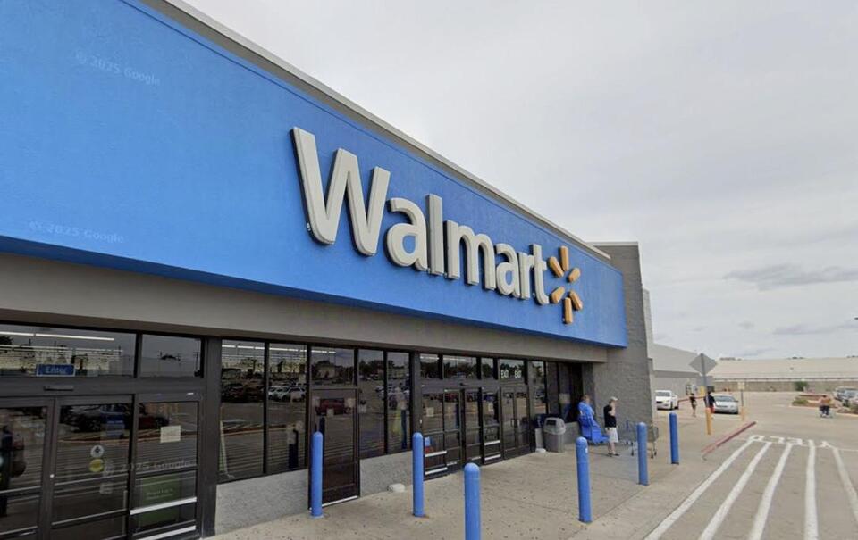 Someone Just Left this Illinois Walmart $350K Richer - NewsBreak