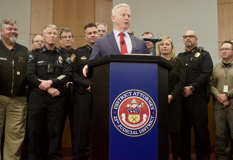 Douglas County officials lay groundwork for cooperation with Trump ...
