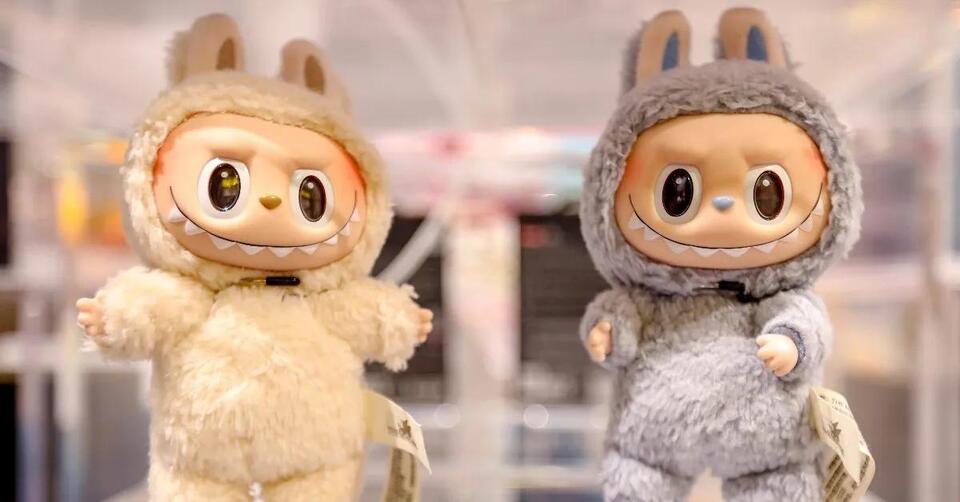 You Won’t Believe How Much This Life-Sized Labubu Doll Just Sold For ...