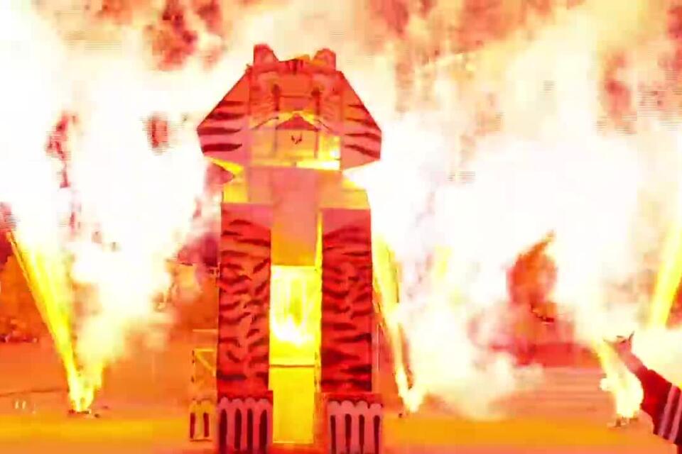 USC hosts annual Tiger Burn ahead of much-anticipated Palmetto Bowl ...