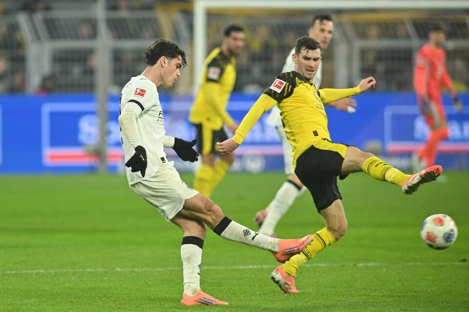 Reports: Dortmund midfielder Gross close to return to Brighton - NewsBreak