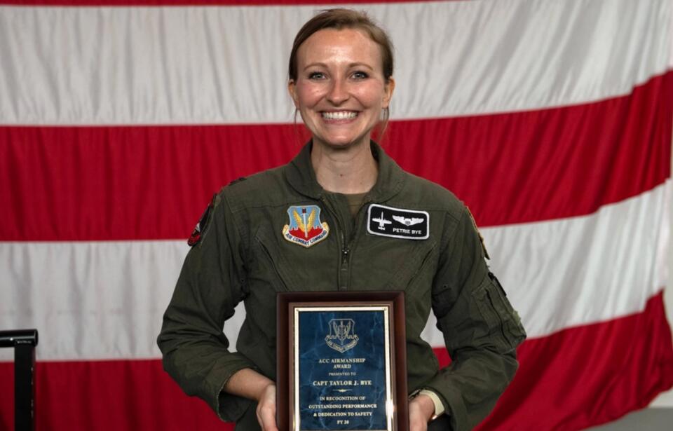 The US Air Force Pilot Who Successfully Belly Landed Her A-10 Warthog After a Mid-Air ...
