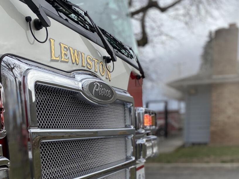 Lewiston Fire Department Quickly Knocks Down RV Fire