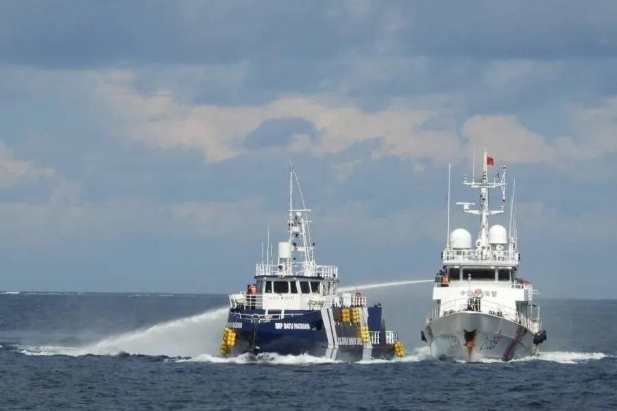 Chinese coast guard rams and damages a Philippine vessel off an island ...
