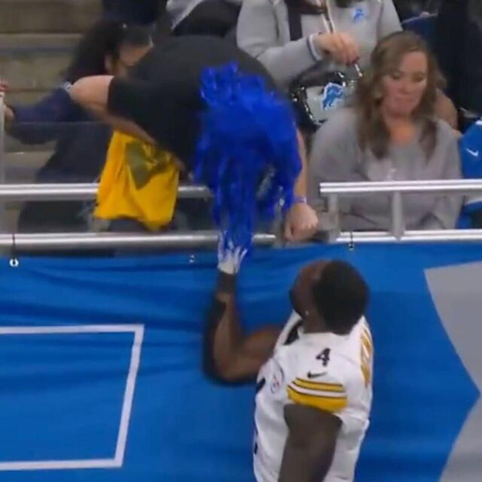 Lions Fan Ryan Kennedy To Sue DK Metcalf For Punching Him - NewsBreak